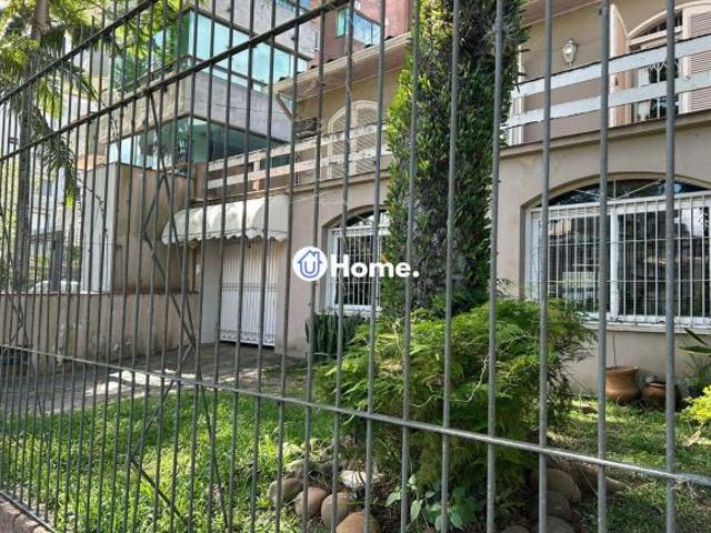 Casa com 260m² – Excelente localização para moradia ou comércio!
