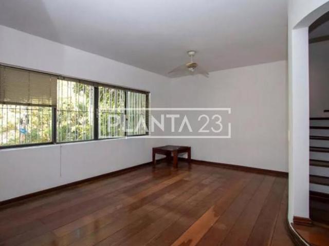 Casa com 261 m², 4 quartos sendo 1 suíte à venda no bairro Vila Madalena