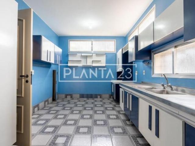 Casa com 261 m², 3 quartos sendo 3 suítes à venda no bairro Planalto Paulista
