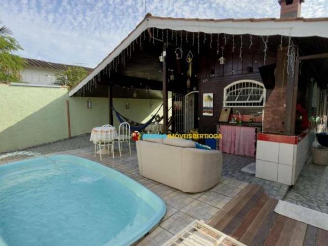 Casa com 262 m² a apenas 400 metros da praia em Bertioga/SP – R$ 730.000,00