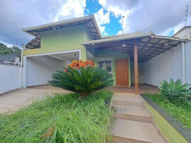Casa com 263 m² e 3 quartos à venda no Condomínio Trilhas Do Sol