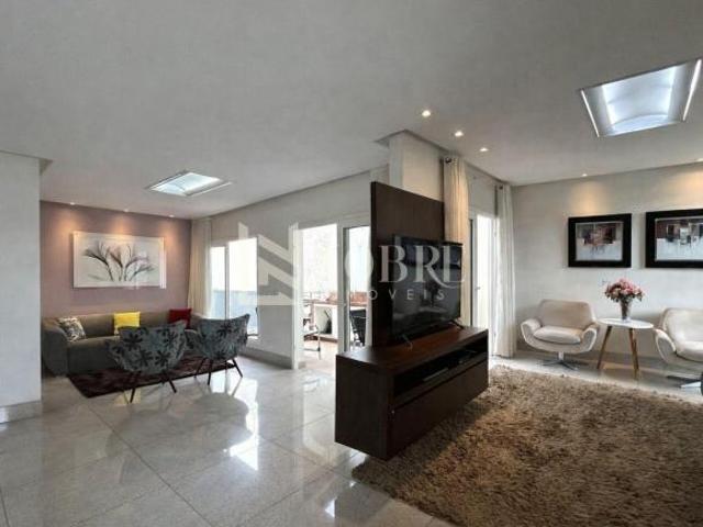 Casa com 280 m², 4 Quartos, Piscina e Área Gourmet em Localização Privilegiada