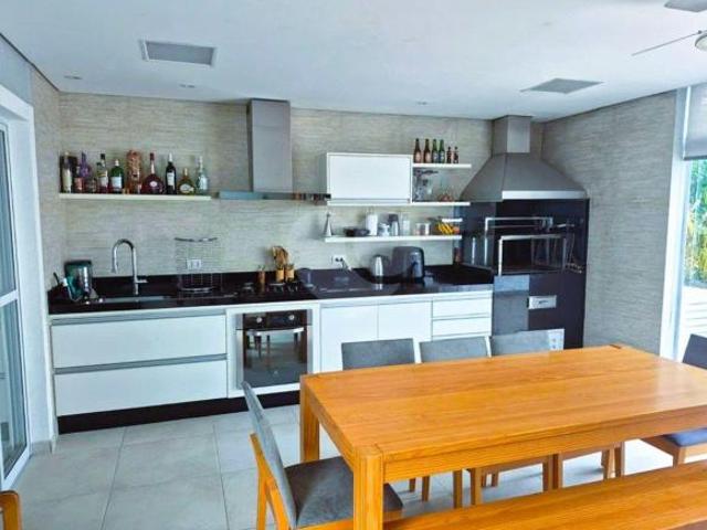 Casa com 280 m² e 3 quartos à venda em Tremembé, área gourmet e piscina privativa!