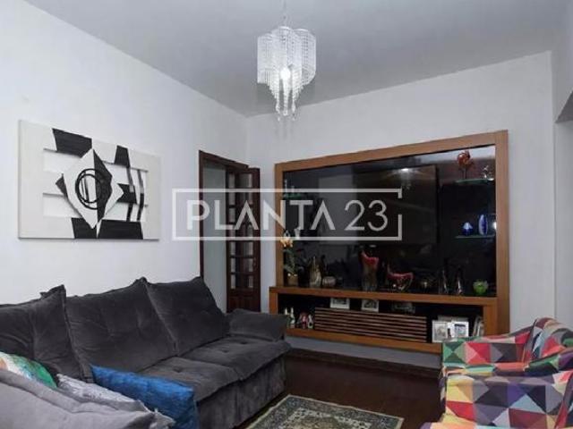 Casa com 285 m², 7 quartos sendo 4 suítes à venda no bairro Vila Ipojuca