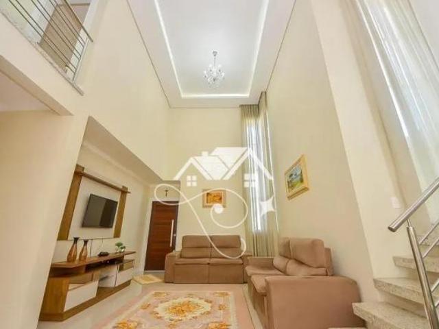 Casa com 286m² no Centro Jarinu
