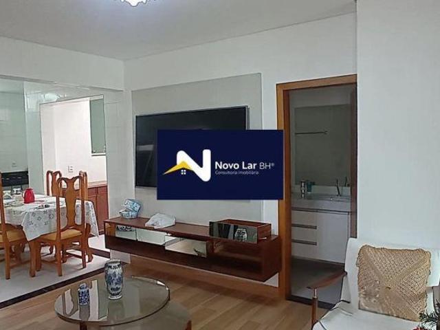Casa com 290m², 3 quartos, varanda, 2 vagas à venda no Colégio Batista