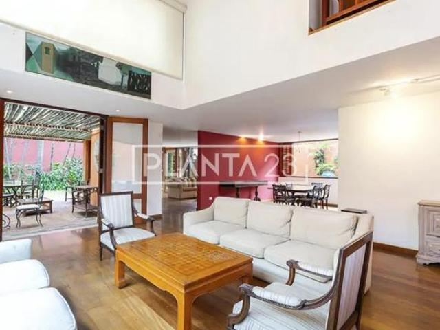 Casa com 298 m², 3 quartos sendo 3 suítes à venda no bairro Alto de Pinheiros