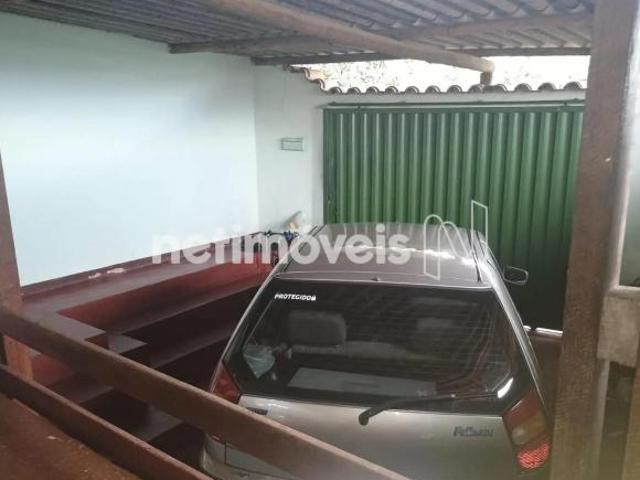 Casa com 2 moradias independentes