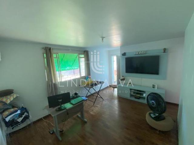 Casa com 2 moradias, piscina e energia solar na Vila A Foz do Iguaçu
