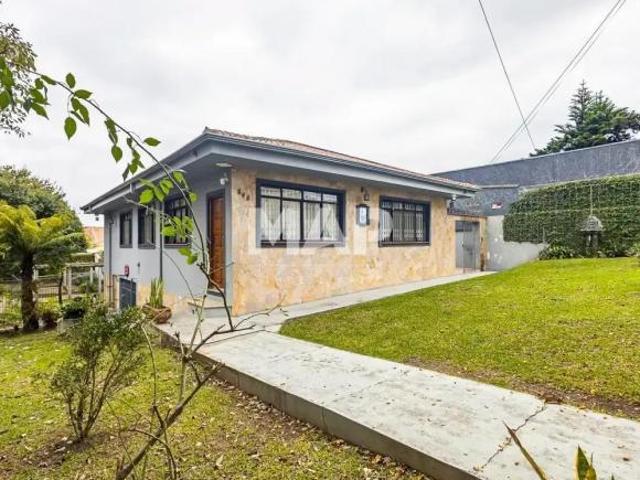Casa com 2 andares no Pilarzinho