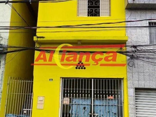 CASA COM 2 DORM. 1 SUITE, SALÃO DE FESTAS 1 VAGA DE GARAGEM