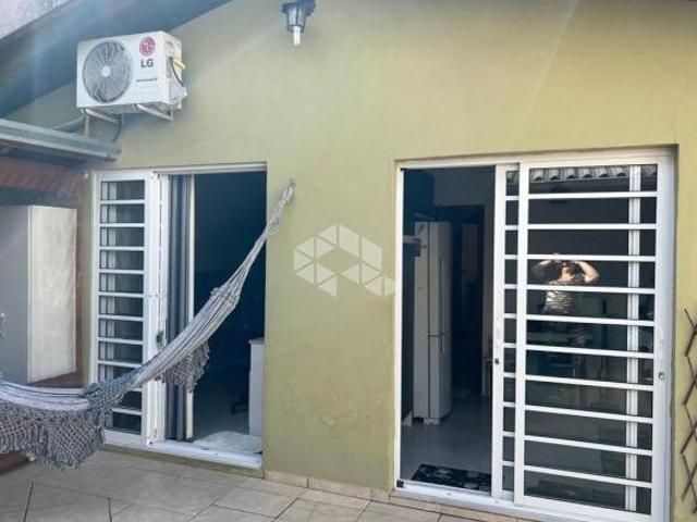 Casa com 2 dorm. à venda, com 217,80 m² no bairro Partenon