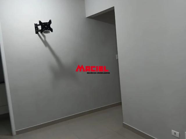 casa com 2 dorm. sala cozinha area de servico uma garagem,sala e cozinha em baixo e 2 dorm. em cima