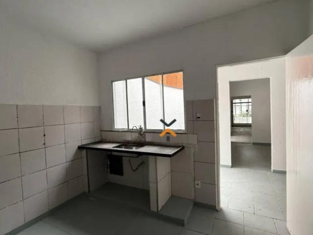 Casa com 2 dormitórios para alugar, 80 m² por R$ 3.468/mês Vila Gilda Santo André/SP