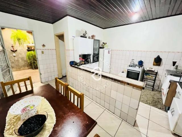 Casa com 2 dormitórios à venda, 213 m² por R$ 700.000,00 Santa Teresa São Leopoldo/RS