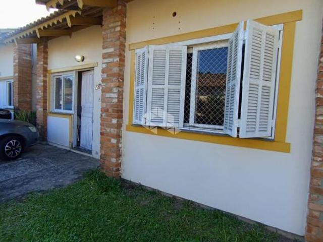 CASA COM 2 DORMITORIOS NA OLARIA CANOAS