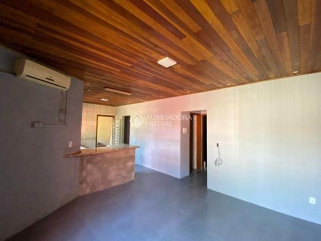 Casa com 2 dormitórios no Bairro Fátima 124 m² em terreno de 335 m²