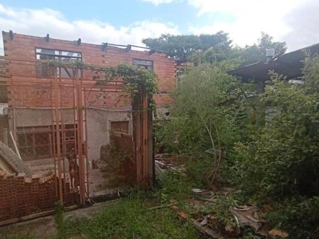 Casa com 2 dormitórios no bairro Glória