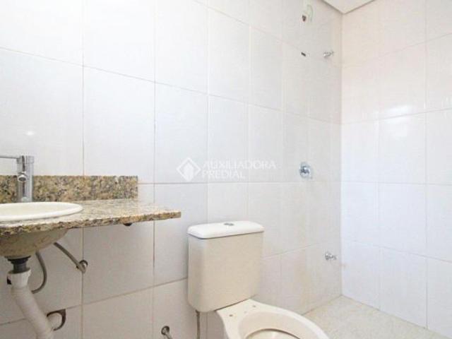 Casa com 2 dormitórios no bairro Hípica