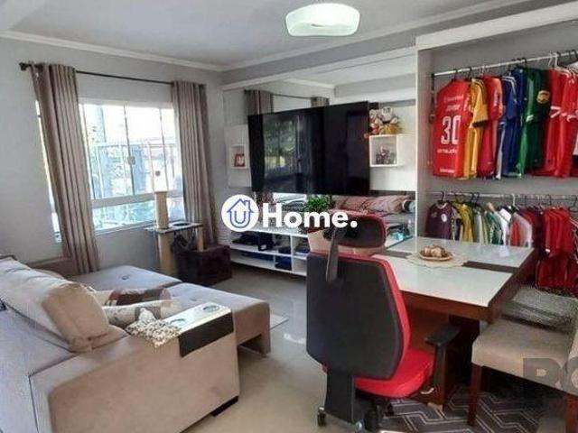 Casa com 2 dormitórios no bairro Hípica