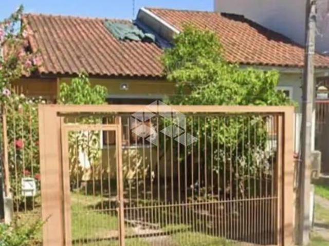 Casa com 2 dormitórios no Bairro Hípica