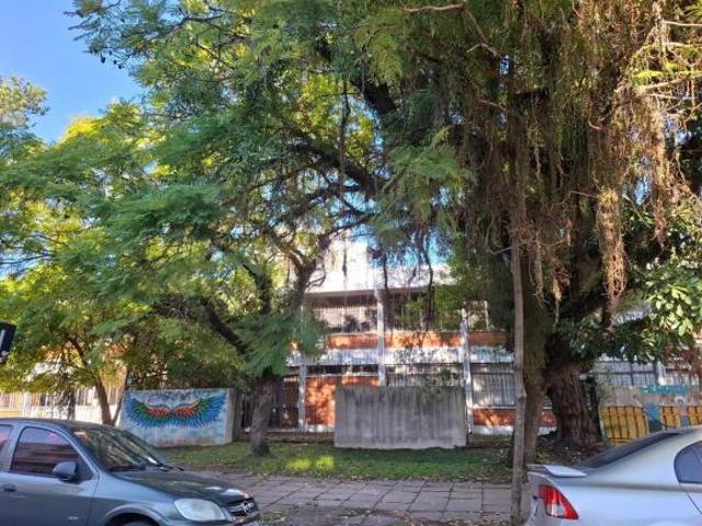 Casa com 2 dormitórios no bairro São Geraldo em Porto Alegre