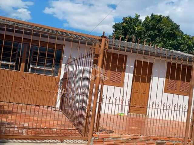 Casa com 2 dormitorios no Guajuviras Canoas