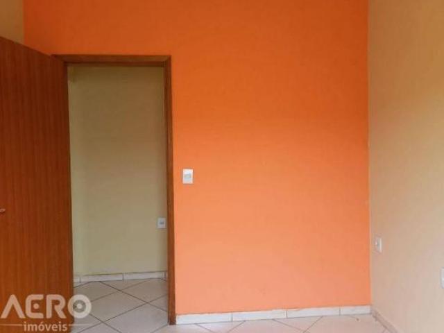 Casa com 2 dormitórios à venda, 107 m² por R$ 300.000,00 Jardim Vânia Maria Bauru/SP