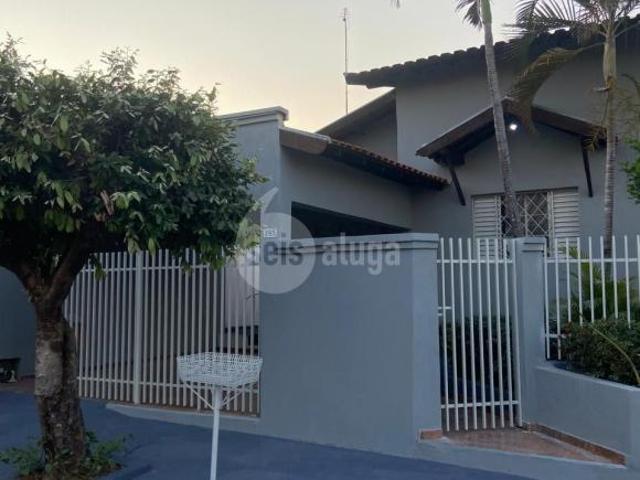 Casa com 2 dormitórios à venda, 100m² por R$ 295.000,00 Centro Lucélia/SP