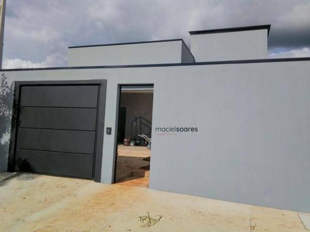 Casa com 2 dormitórios à venda, 103 m² por R$ 980.000,00 Centro Holambra/SP