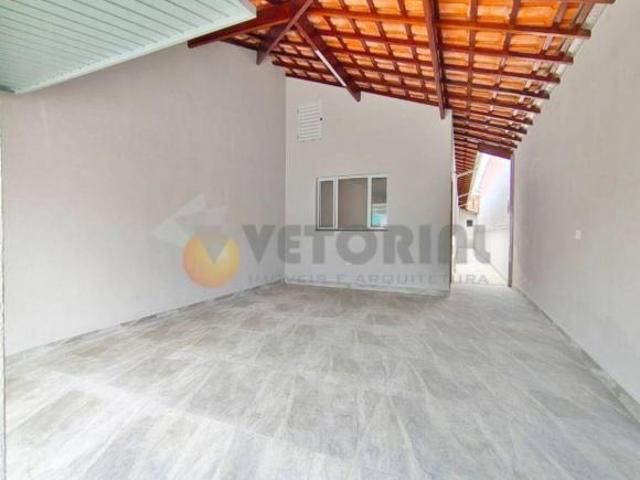 Casa com 2 dormitórios à venda, 115 m² por R$ 390.000 Jaraguá Caraguatatuba/SP