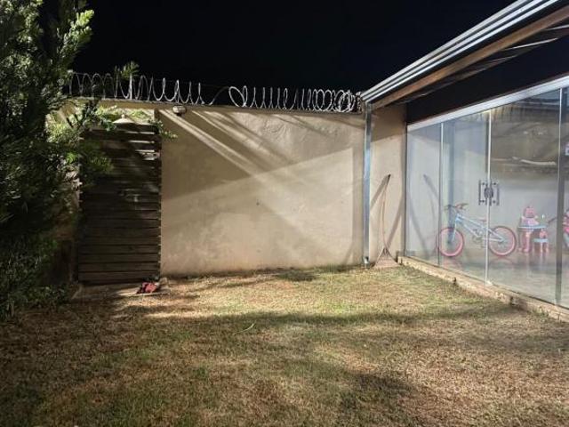 Casa com 2 dormitórios à venda, 120 m² por R$ 260.000,00 Monte Alegre Barretos/SP
