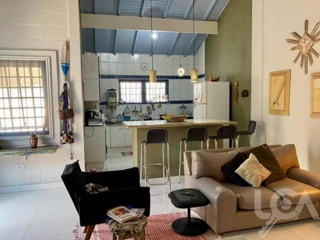 Casa com 2 dormitórios à venda, 121 m² por R$ 650.000,00 Cidade Jardim Caraguatatuba/SP
