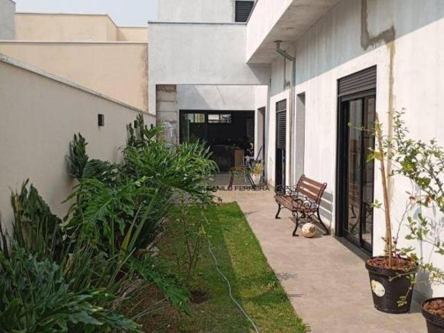 Casa com 2 dormitórios à venda, 138 m² por R$ 800.000,00 Condomínio Guarujá Salto/SP