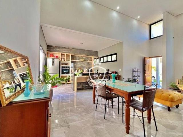 Casa com 2 dormitórios à venda, 138 m² por R$ 826.000,00 Condomínio Jardim Guarujá Salto/SP