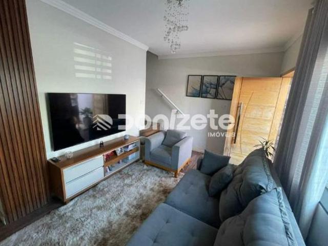 Casa com 2 dormitórios à venda, 130 m², 2 quartos e 1 vaga por R$ 580.000 Santo André