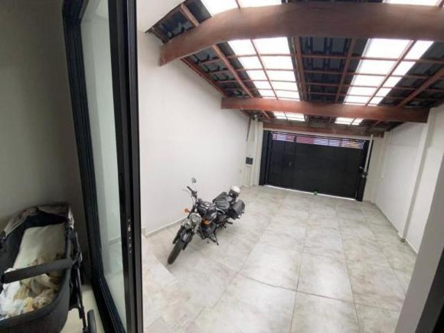 Casa com 2 dormitórios à venda, 130 m² por R$ 425.000