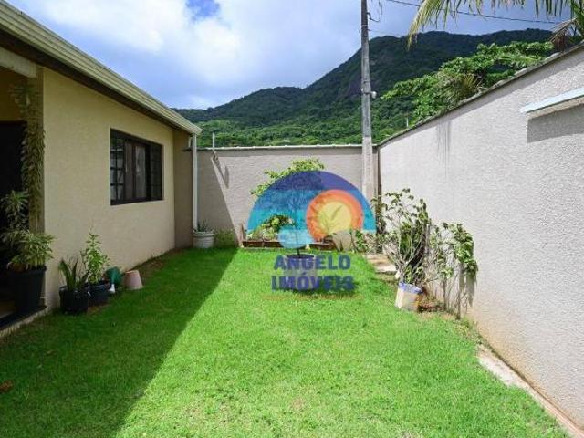 Casa com 2 dormitórios à venda, 155 m² por R$ 680.000,00 Jardim Guarau Peruíbe/SP