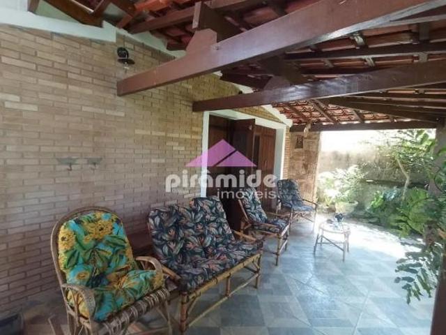 Casa com 2 dormitórios à venda, 157 m² por R$ 650.000,00 Praia das Palmeiras Caraguatatuba/SP