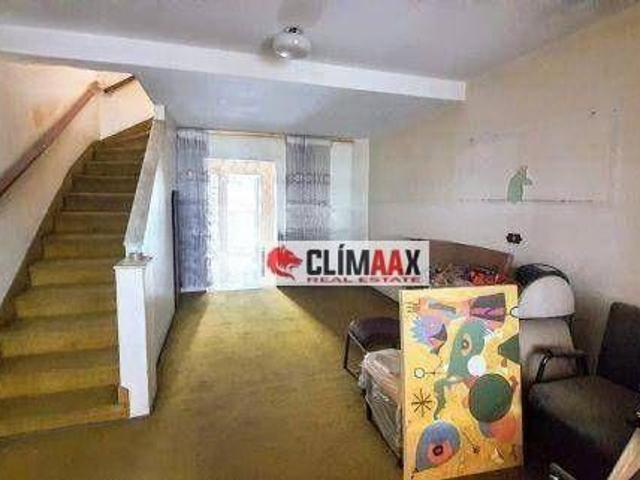 Casa à Venda com 2 Quartos, Terraço e Vaga de Garagem em Localização Estratégica