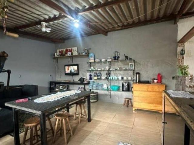 Casa com 2 dormitórios à venda, 160 m² por R$ 218.000,00 Cruzeiro do Sul Varginha/MG