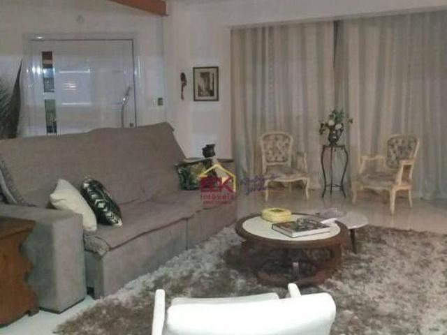 Casa com 2 dormitórios à venda, 160 m² por R$ 710.000,00 Jardim Independência Taubaté/SP
