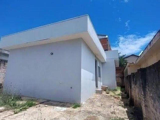 Casa com 2 dormitórios à venda, 170 m² por R$ 371.000 Vila Teixeira Alfenas/MG