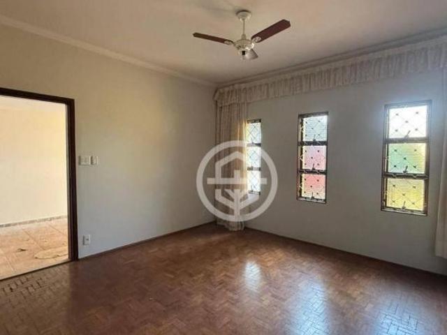 Casa com 2 dormitórios à venda, 196 m² por R$ 500.000,00 Centro Barretos/SP