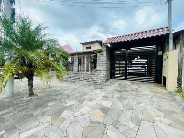 Casa com 2 dormitórios à venda, 193 m² por R$ 680.000,00 Getúlio Vargas Sapucaia do Sul/RS