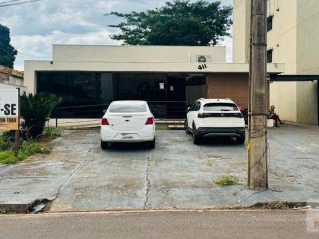 Casa com 2 dormitórios à venda, 249 m² por R$ 800.000 Centro Navirai/MS