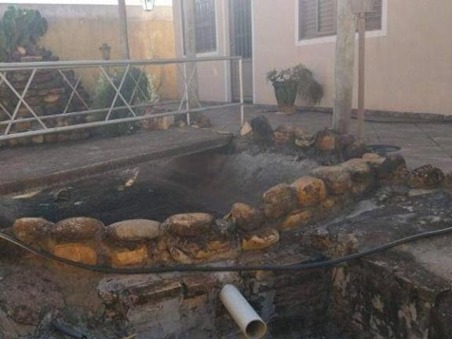 Casa com 2 dormitórios à venda, 252 m² por R$ 380.000,00 Jardim Dona Lili Bauru/SP
