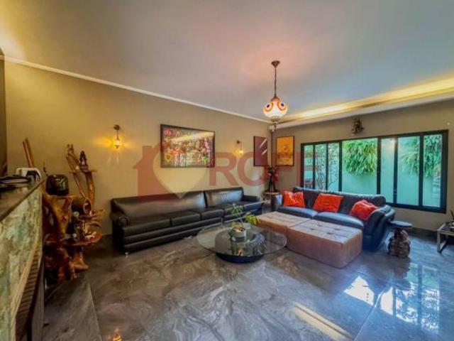 Casa com 2 dormitórios à venda, 280 m²