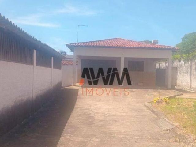 Casa com 2 dormitórios à venda, 300 m² por R$ 830.000,00 Vila Osvaldo Rosa Goiânia/GO