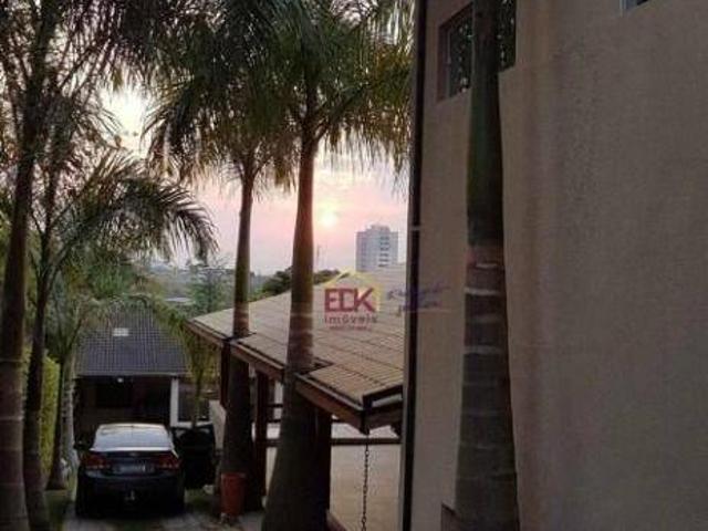 Casa com 2 dormitórios à venda, 350 m² por R$ 625.000,00 Jardim Bela Vista Taubaté/SP